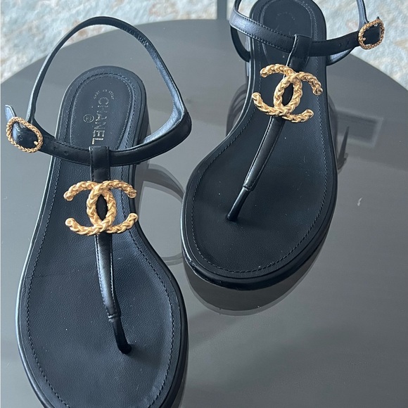 CHANEL | Shoes | Chanel Thong Sandals With Gold Tone Cc Emblem Lamb ...